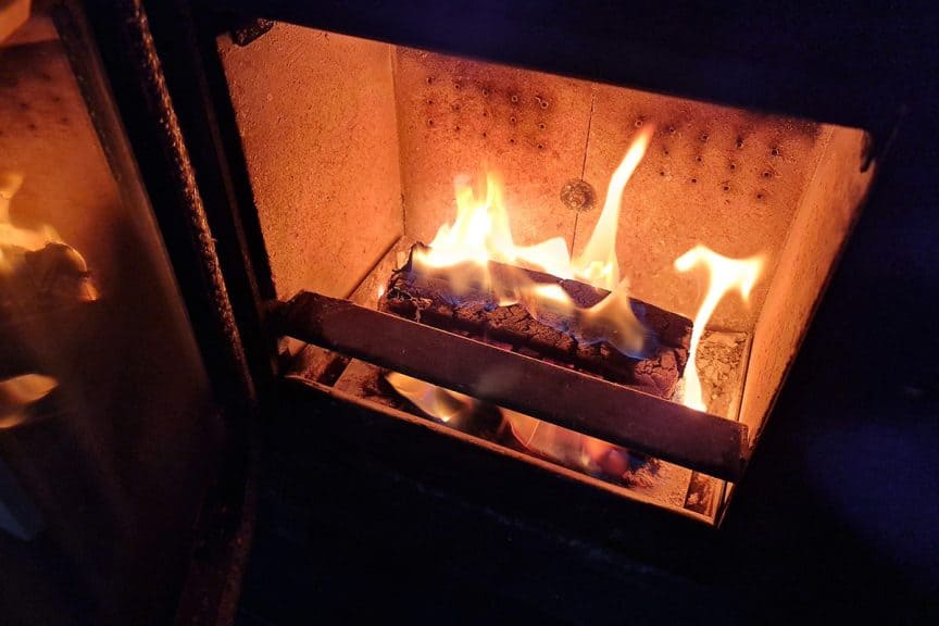 Firelogs (Explained & Tested) - Fireplace Universe