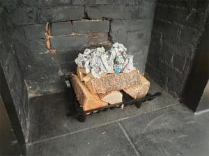 How To Start A Top-Down Fire In A Fireplace - Fireplace Universe