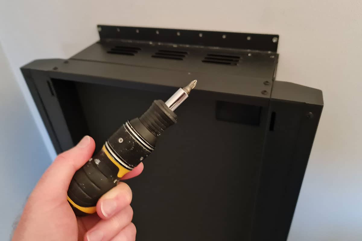 How To Remove A Wall Mounted Electric Fireplace - Fireplace Universe