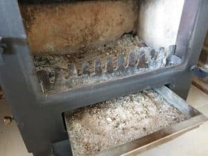 Here’s What’s Inside A Wood Burning Stove (With Real Pictures)