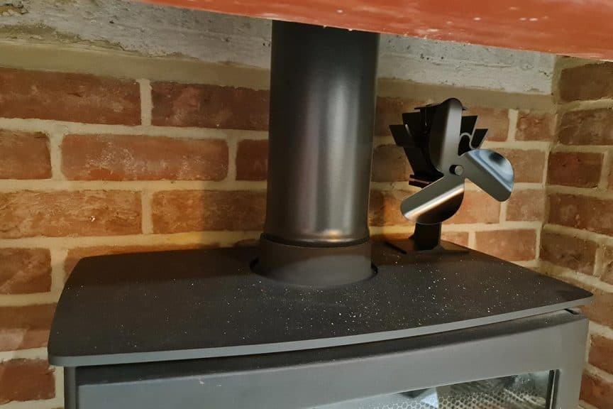 Wood Stove Fans (Explained With Pictures) - Fireplace Universe